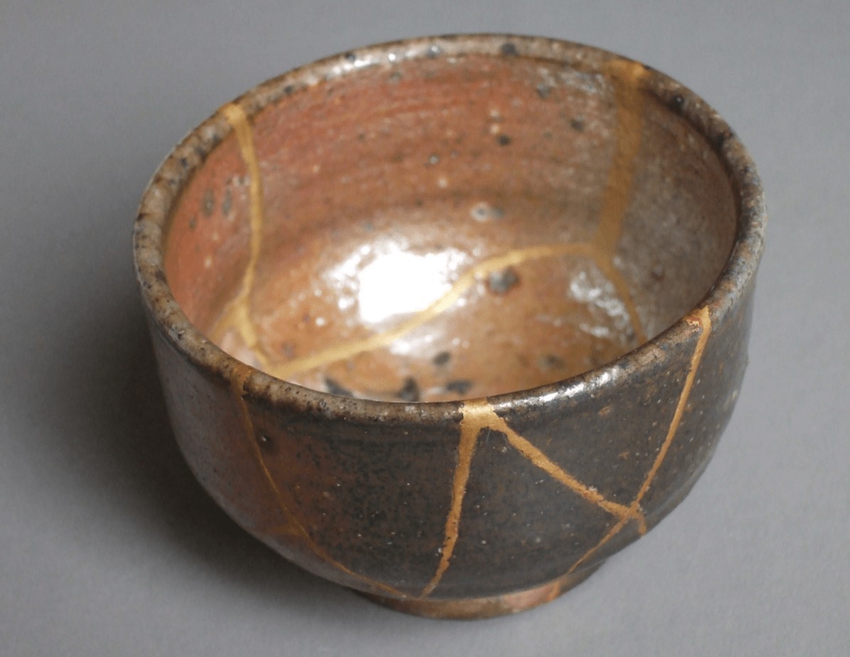 Kintsugi: Repairing Pottery with Gold - Spinning Pots