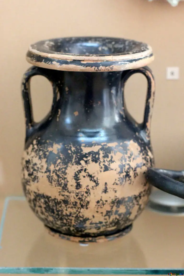 The History of Pottery Making - Spinning Pots