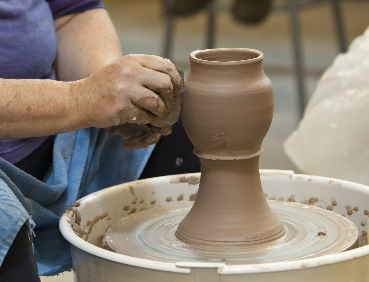 Problems with Throwing Tall Cylinders and How to Fix Them - Spinning Pots