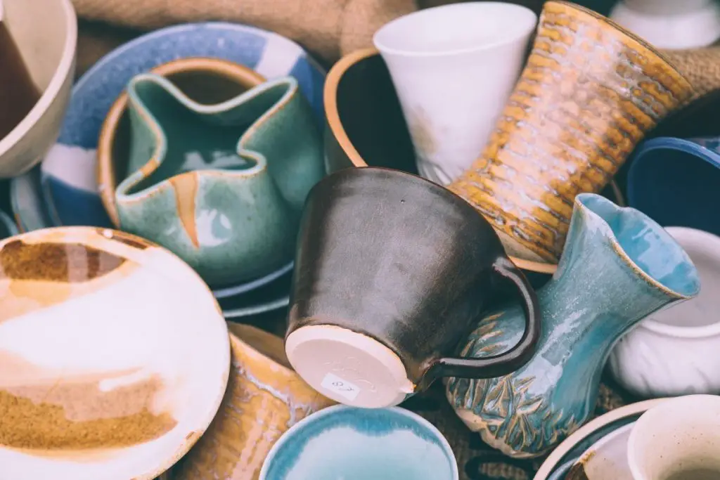 The Complete Guide on How To Glaze Pottery - Spinning Pots