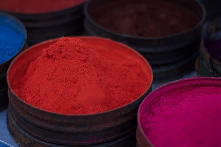 What Are The Best Pit Firing Colorants to Use? - Spinning Pots