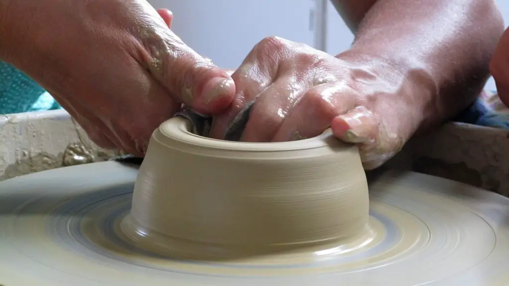 Must Know Tips of Pottery Wedging - Spinning Pots